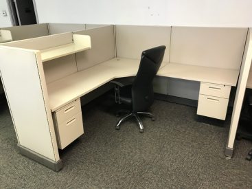 Herman Miller AO2 5.5x7 (6x6) | UsedCubicles.com