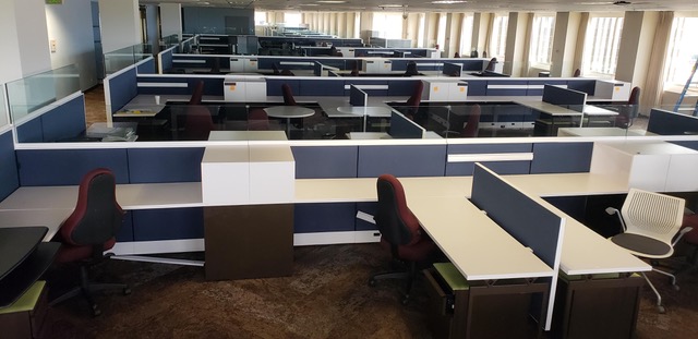One Year Old Knoll Dividends Cubicles | UsedCubicles.com