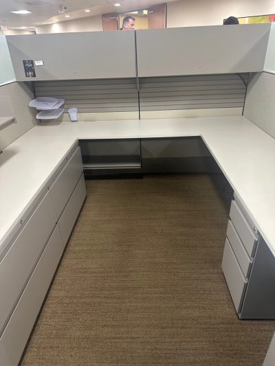 Haworth Compose Cubicles With Frameless Glass | UsedCubicles.com